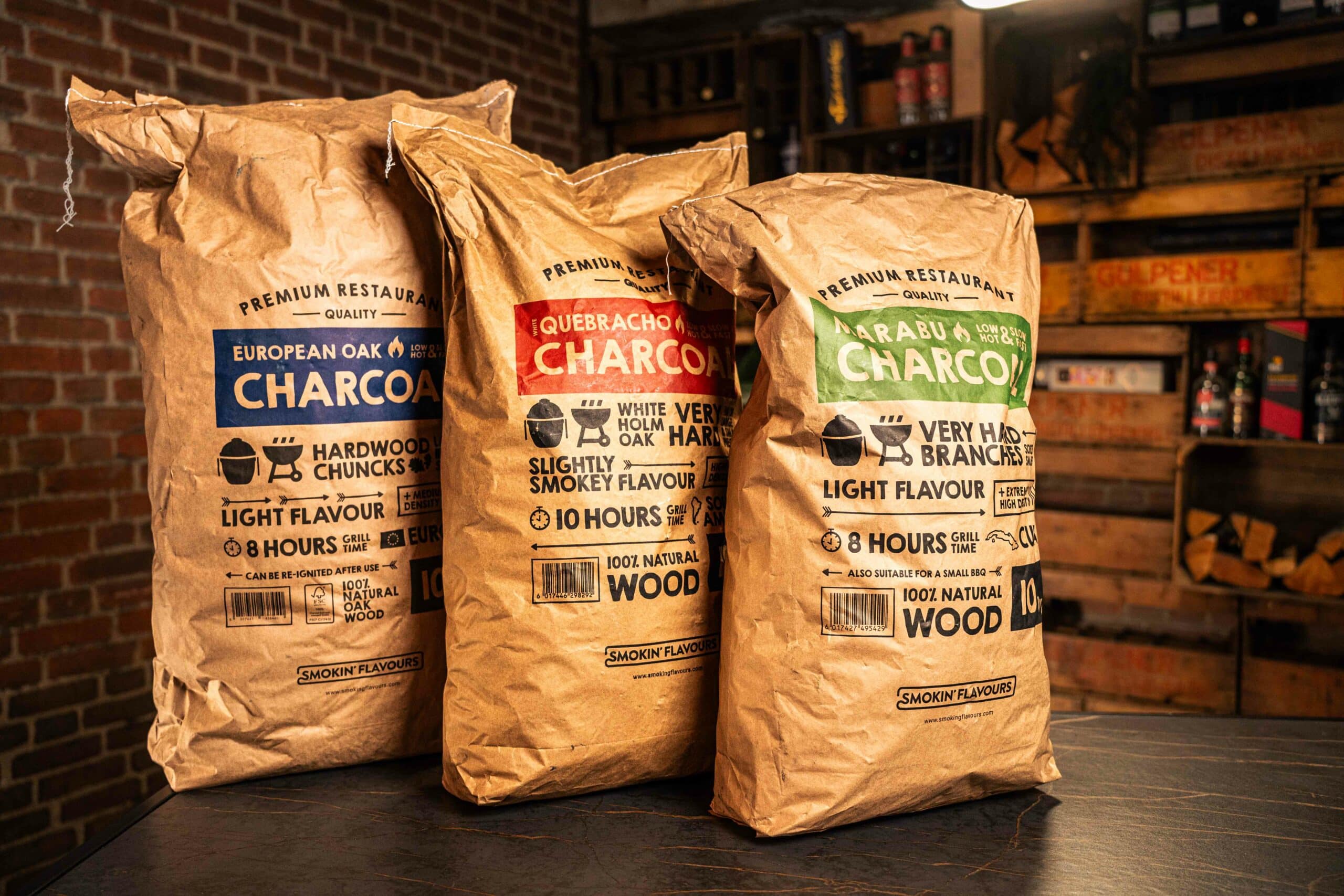 2 Zakken houtskool + aanmaakwokkels - BBQ Experience Center BE